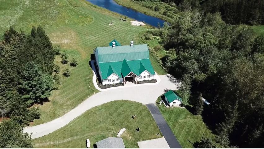 Barn at Evergreen Farms - West Michigan Wedding Venues